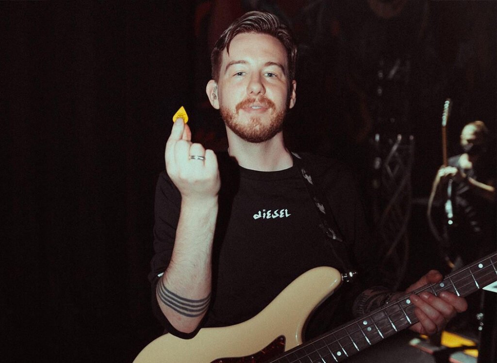 Tim Feerick, bajista de Dance Gavin Dance falleció anoche